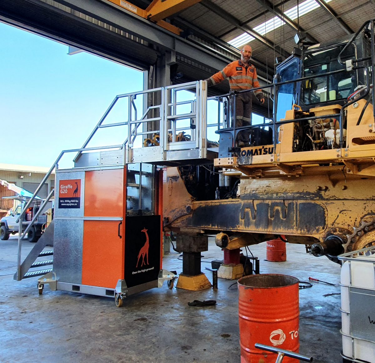 Levitt-Safety | Equiptec Height Adjustable Work Platforms